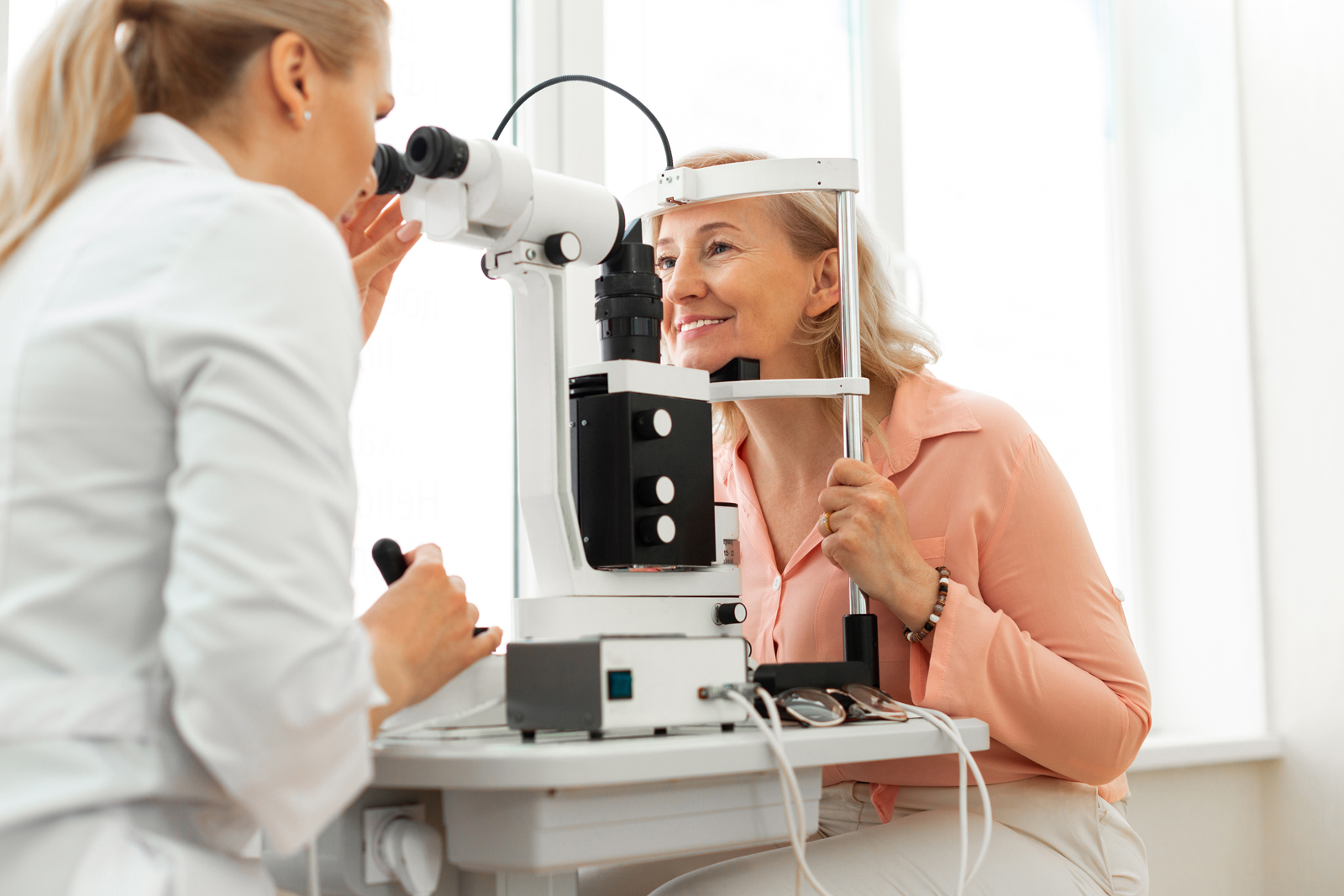 6 Vitamins and Nutrients for Eye Health - MedcareValue